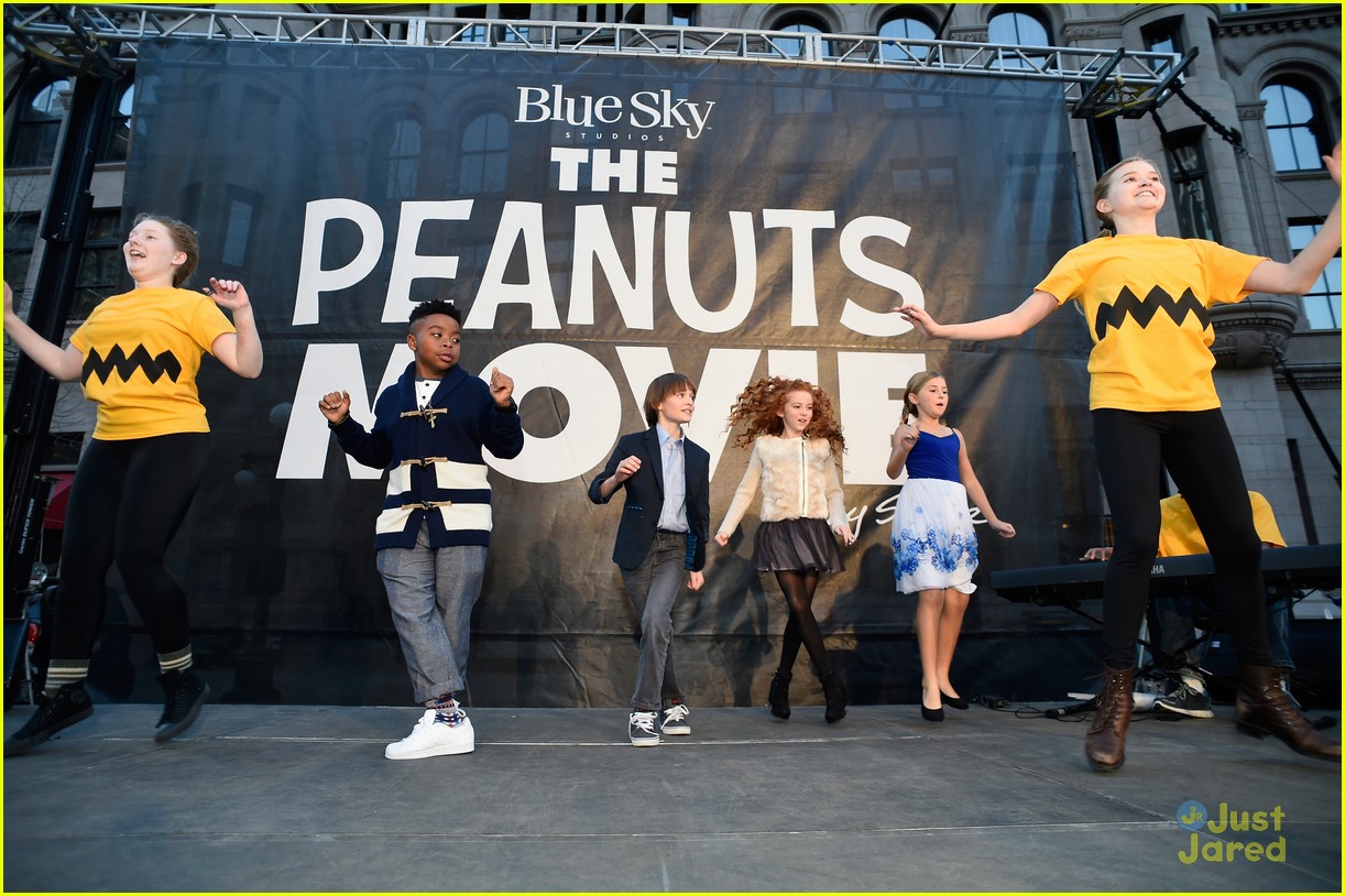 Francesca Capaldi Earns Her Flight Attendant Wings At Snoopy's Award ...