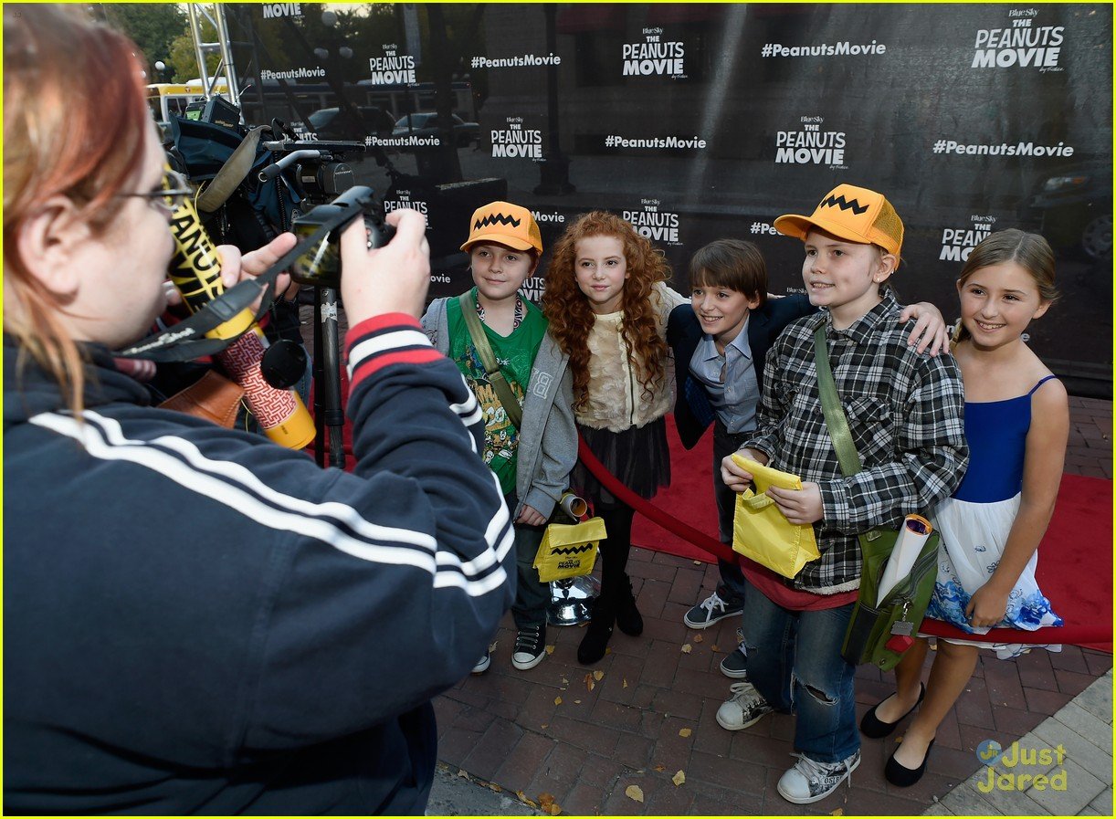 Francesca Capaldi Earns Her Flight Attendant Wings At Snoopy's Award ...