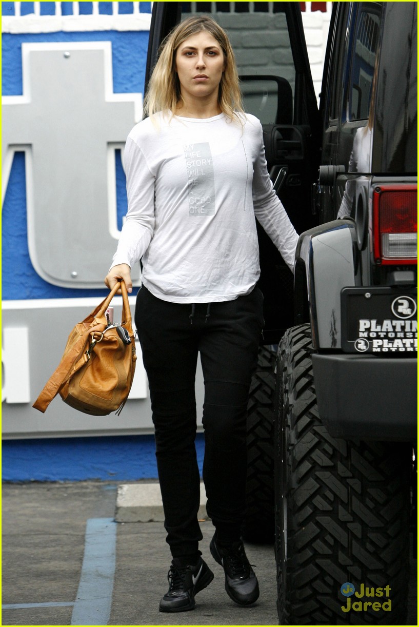 Hayes Grier & Andy Grammer Do Their Own Lift Outside DWTS Studios After ...