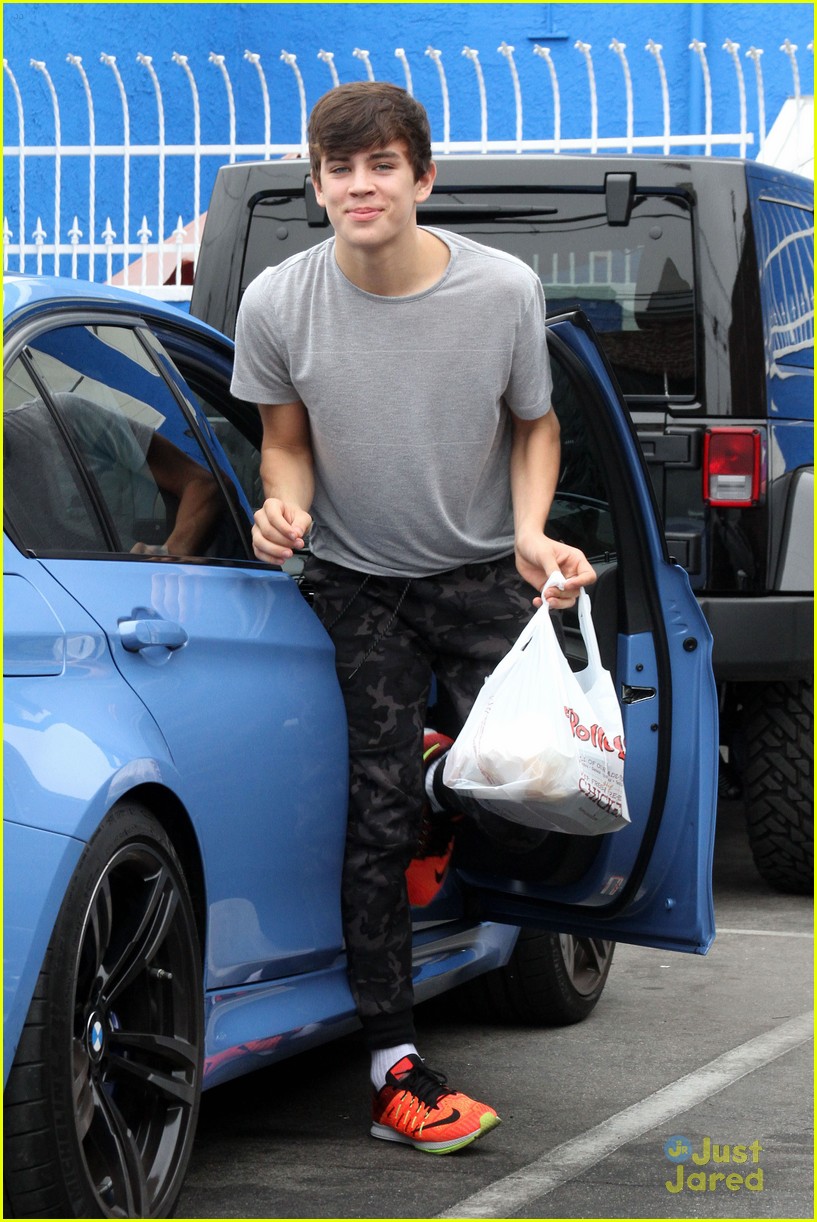 Hayes Grier & Andy Grammer Do Their Own Lift Outside DWTS Studios After ...