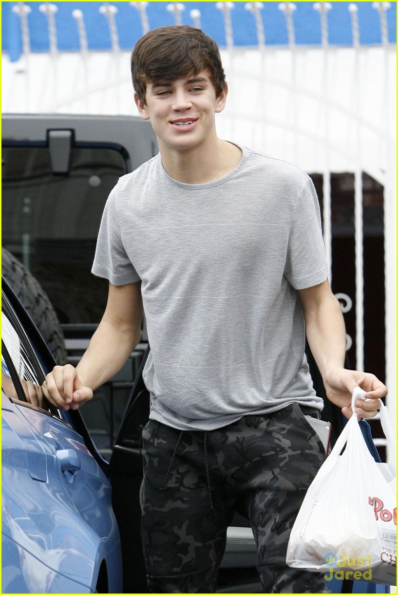 Hayes Grier & Andy Grammer Do Their Own Lift Outside DWTS Studios After ...