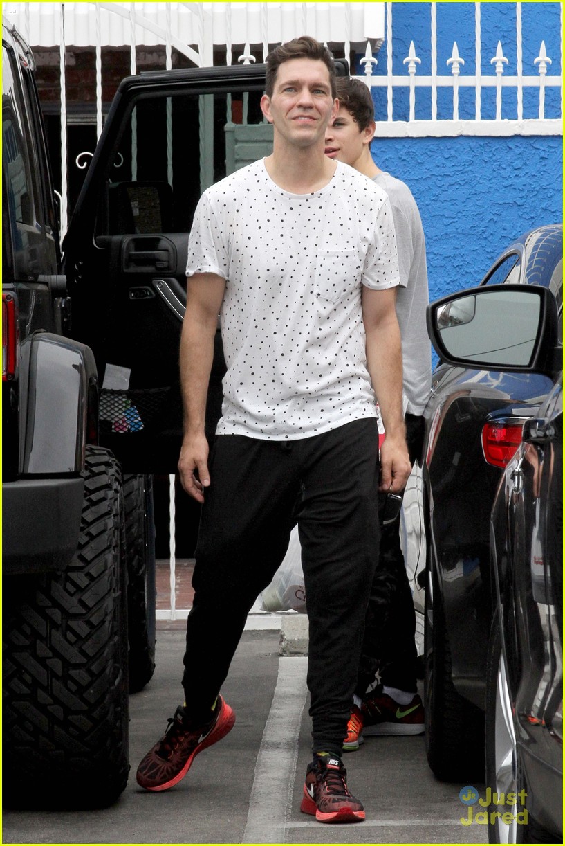 Hayes Grier & Andy Grammer Do Their Own Lift Outside DWTS Studios After ...