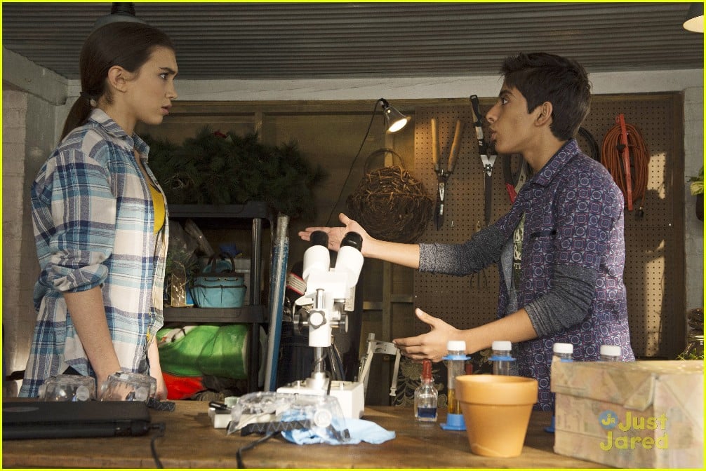 'Invisible Sister' Premieres Tonight On Disney Channel - See Even More ...