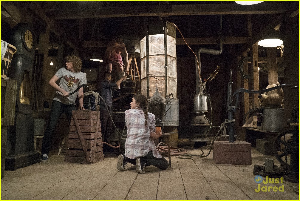 'Invisible Sister' Premieres Tonight On Disney Channel - See Even More ...