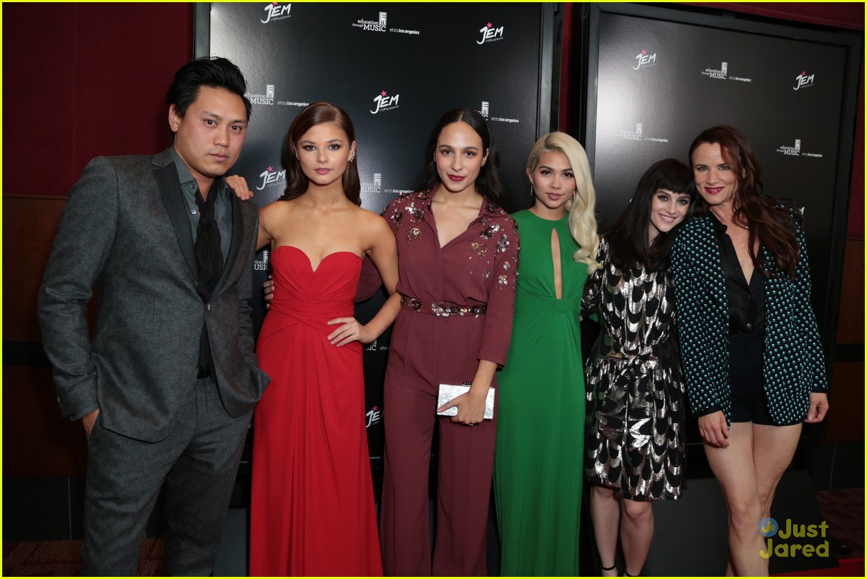 'Jem & The Holograms' Cast Hosts 'Truly Outrageous' Screening in ...