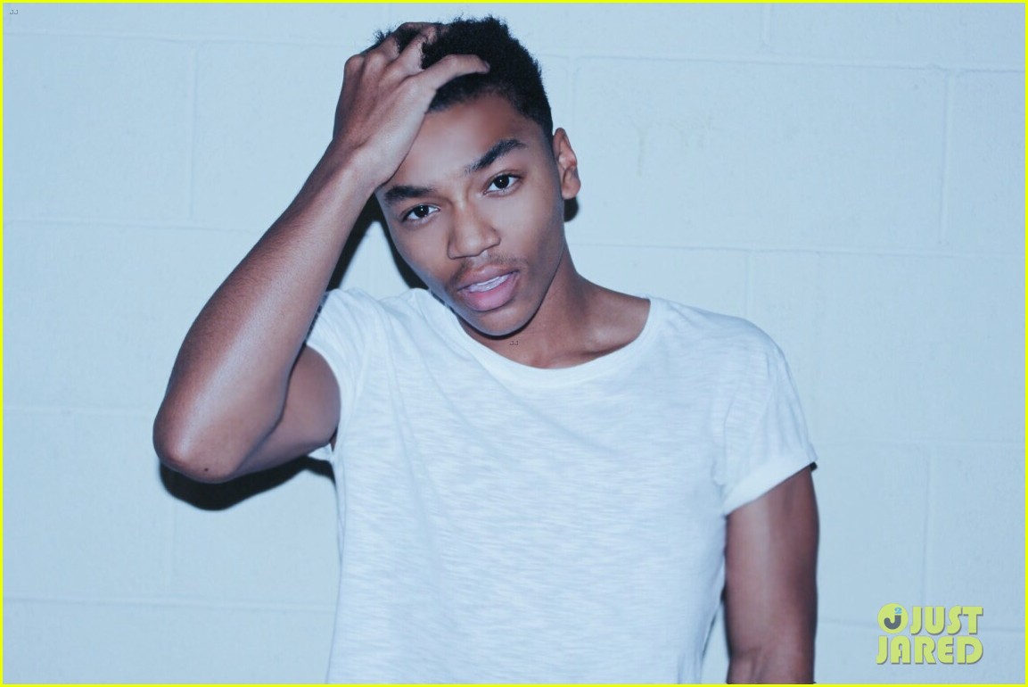 Josh Levi Drops Debut Single 'Doctor' - Listen Now! (Exclusive) | Photo ...