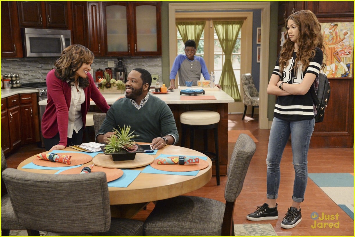 K.C. Throws The Best Halloween Party To Impress Her Crush On 'K.C ...