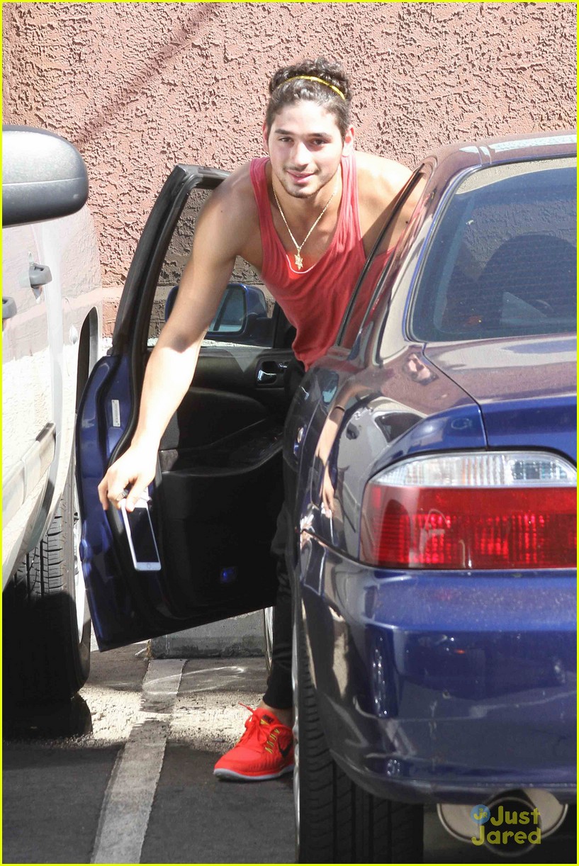 Lindsay Arnold Gets Visit From Husband Sam Cusick At DWTS Studio ...