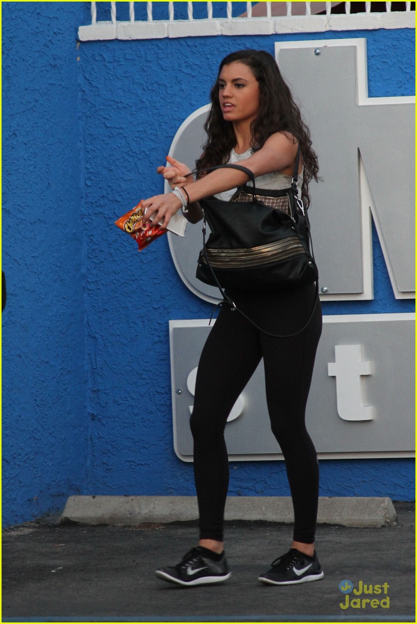 Lindsay Arnold Gets Visit From Husband Sam Cusick At DWTS Studio ...