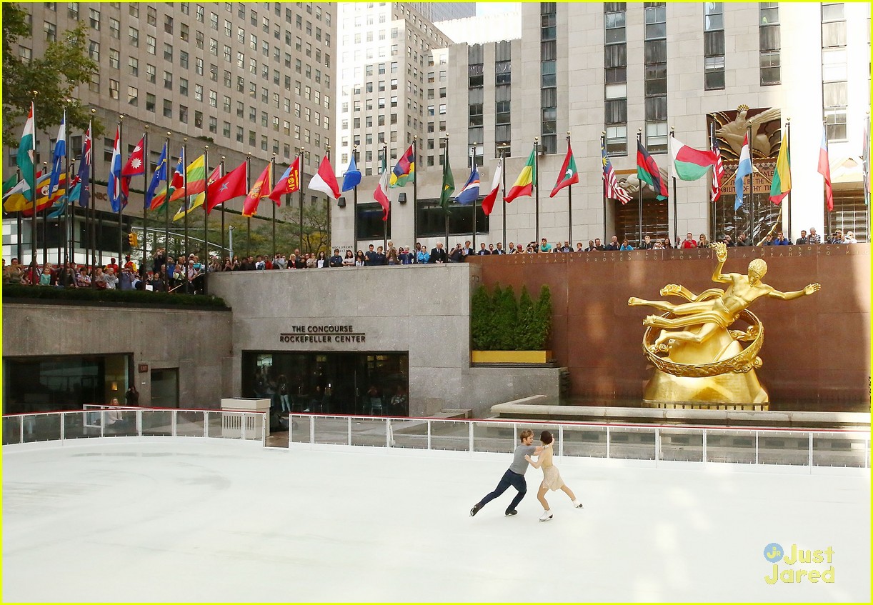Meryl Davis & Charlie White Are Waiting On 'The Right Feeling' Before ...