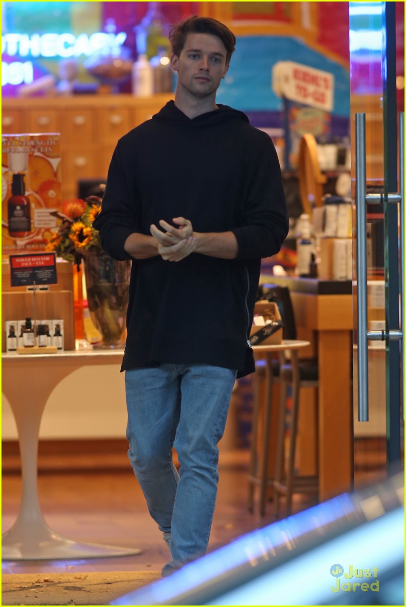 Patrick Schwarzenegger & Bella Thorne Are Matchy, Matchy Before ...