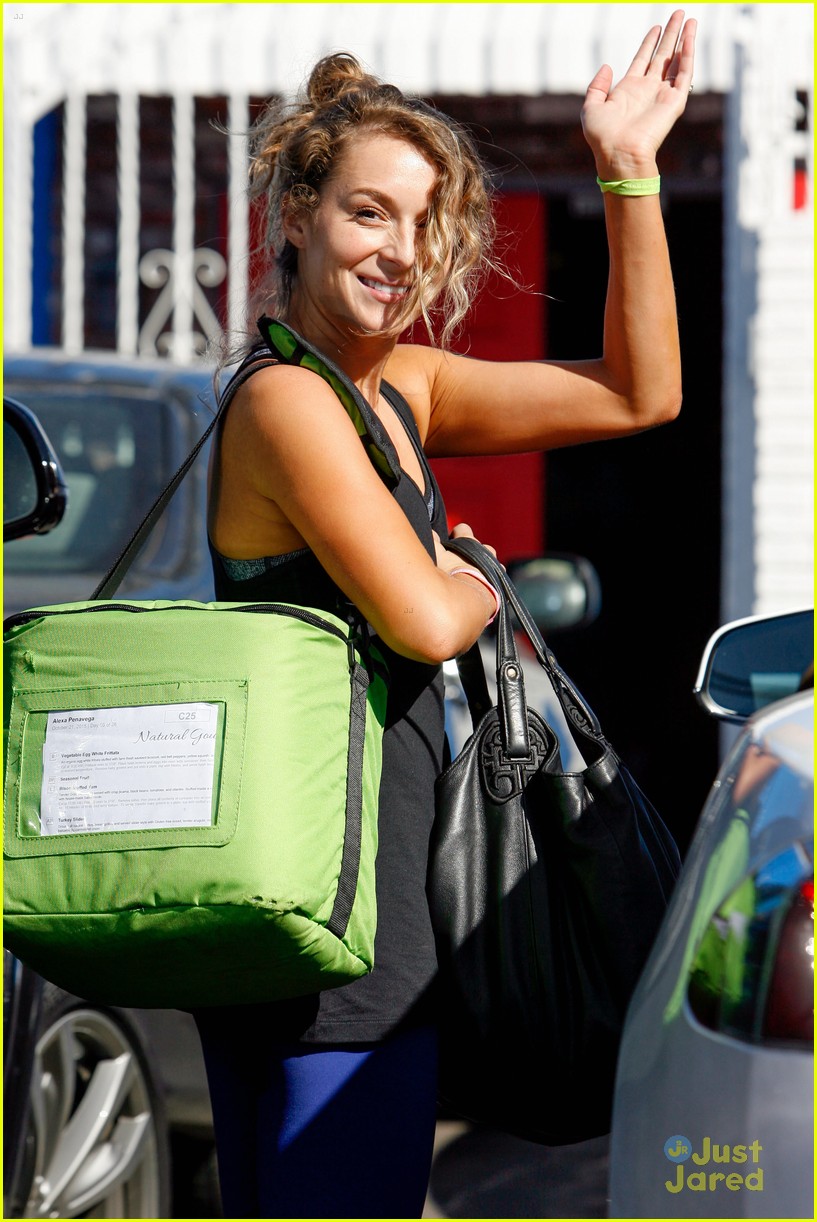 Alexa & Carlos PenaVega To Dance On Same Team For DWTS Halloween Week ...