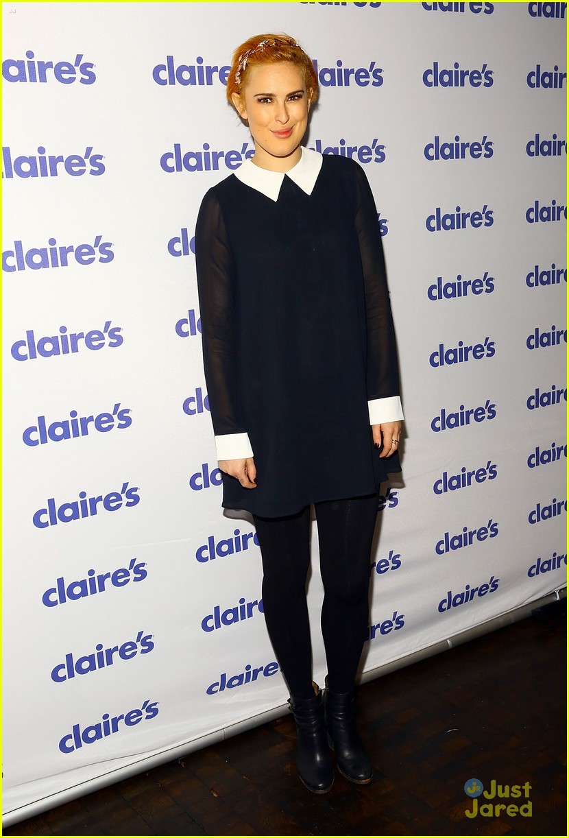 Francesca Capaldi & Rumer Willis Get Quite A Scare At Claire's ...