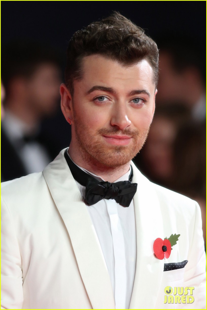 Sam Smith Doesn't Like Singing 'Writing's On the Wall' | Photo 884777 ...