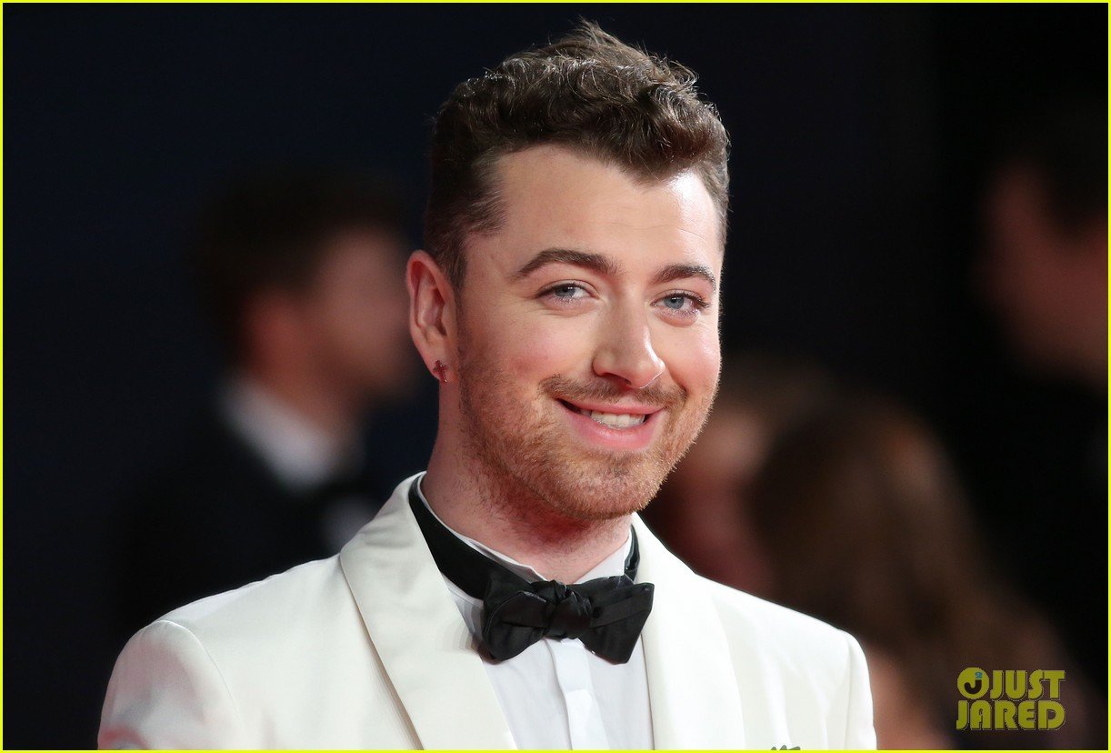 Sam Smith Doesn't Like Singing 'Writing's On the Wall' | Photo 884779 ...