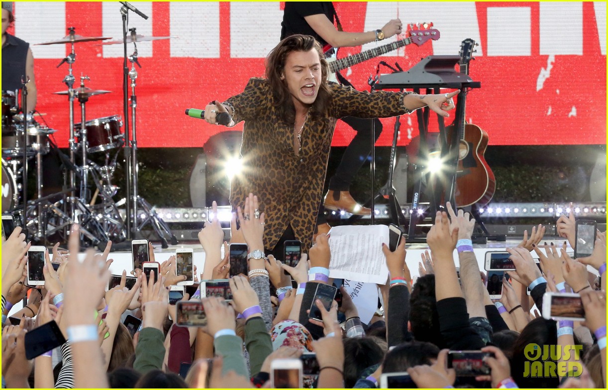 One Direction Plays 'Never Have I Ever' with Ellen DeGeneres - Watch ...