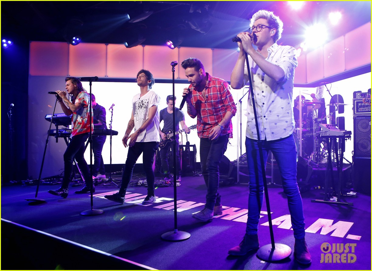 One Direction Performs Four Songs on 'Good Morning America' - Watch Now ...