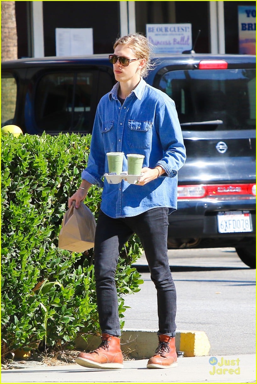 Full Sized Photo of austin butler shannara filming human elves new vid ...