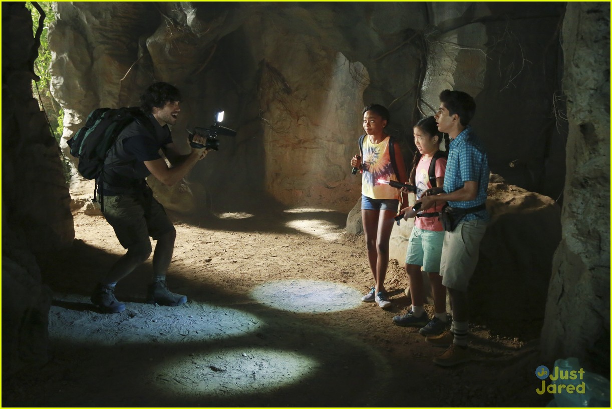 Full Sized Photo of bunkd friending the enemy stills 22 | Emma, Lou ...