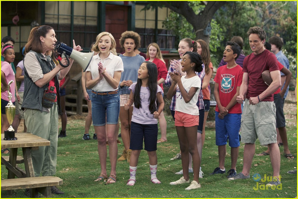 Will Zuri & Tiffany Cheat To Win A Competition on Tonight's 'Bunk'D ...