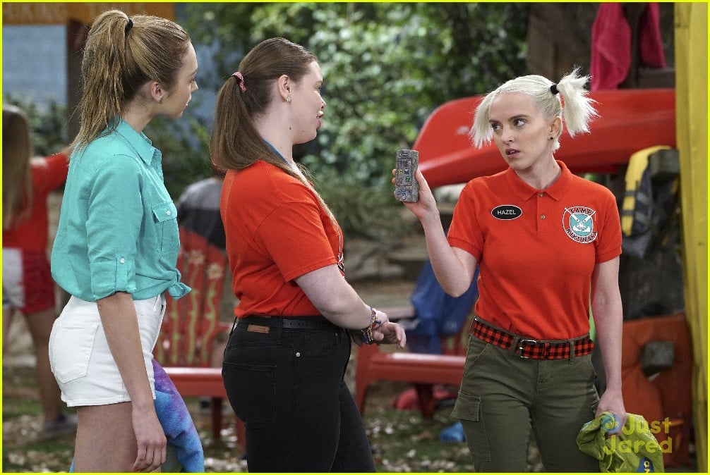 Emma Has To Pick Between Her Sister & BFF On Tonight's New 'Bunk'D ...