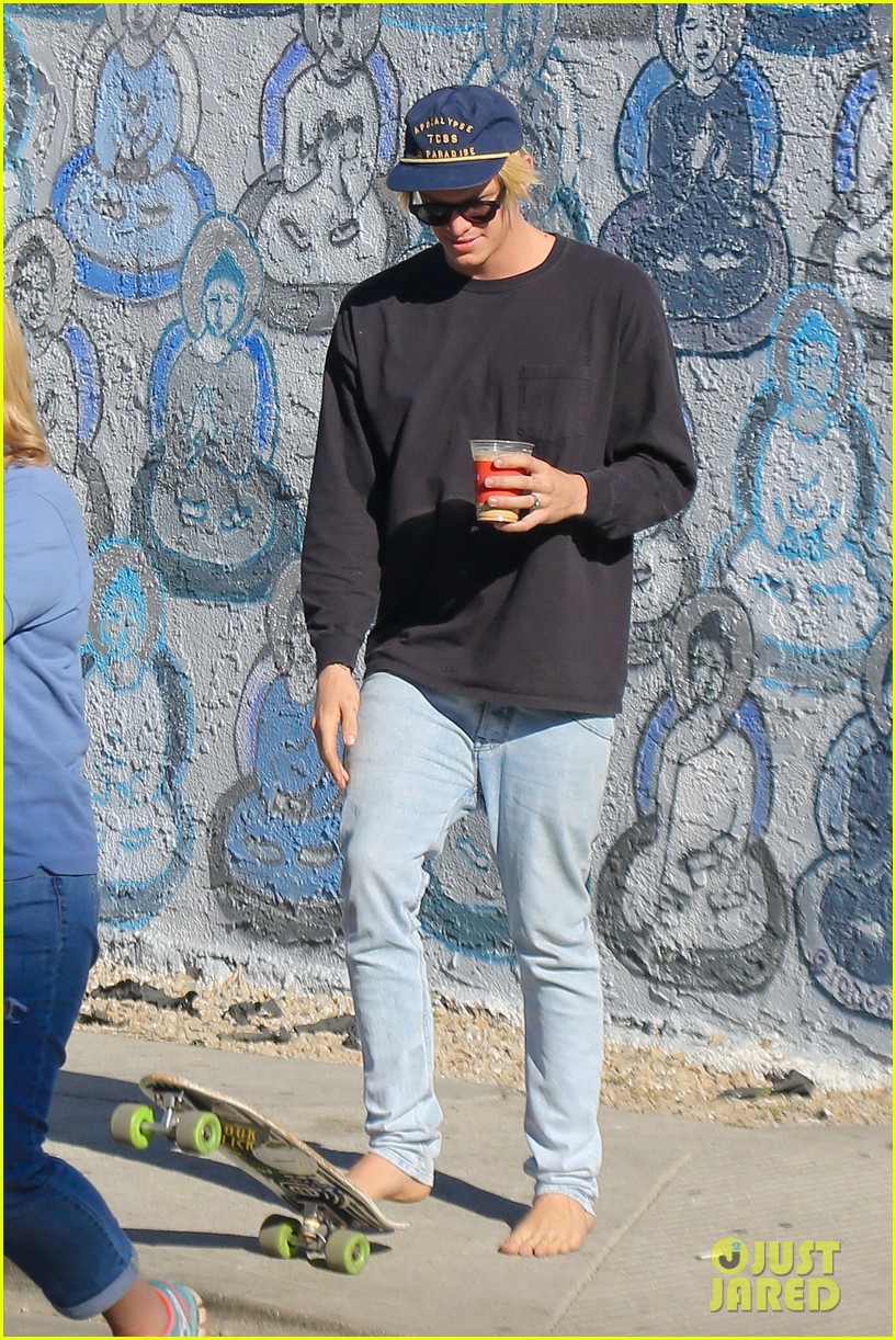 Full Sized Photo of cody simspon mom real housewives beverly hills 03 ...