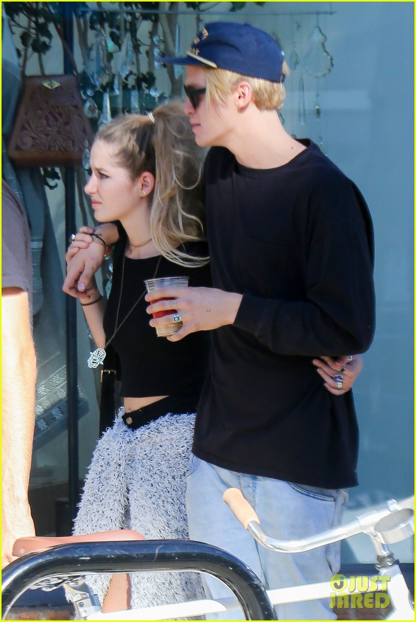 Cody Simpson's Mom Was Supposed to Be on 'Real Housewives' | Photo ...