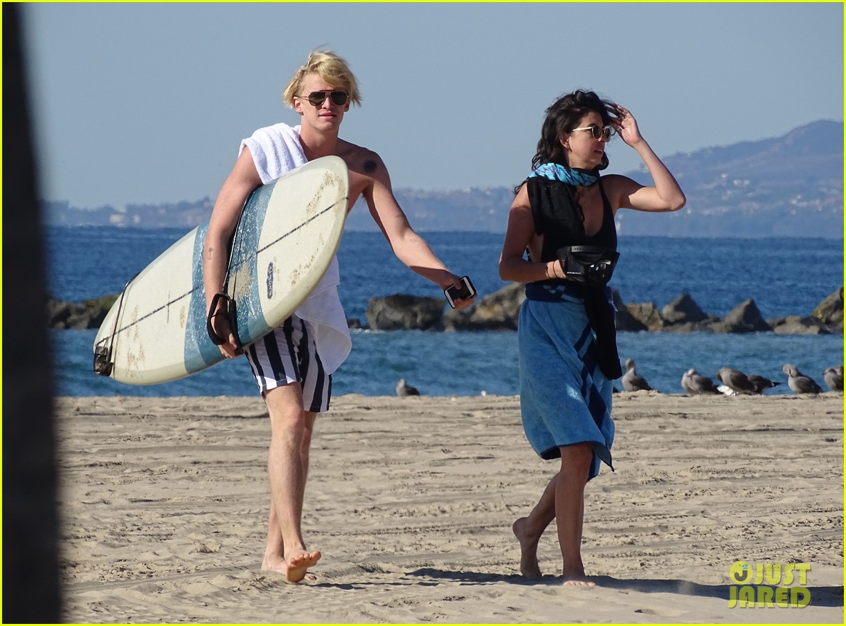 Cody Simpson Shows Off His Muscles & New Ride | Photo 899270 - Photo ...