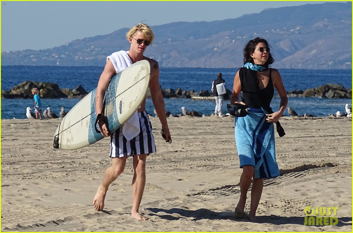 Cody Simpson Shows Off His Muscles & New Ride | Photo 899272 - Photo ...