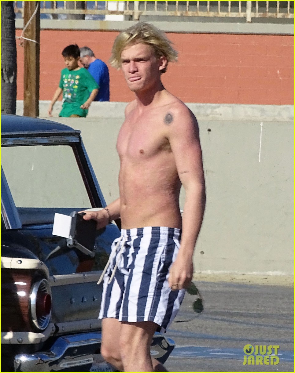 Full Sized Photo of cody simpson shows off new ride and body 24 | Cody ...