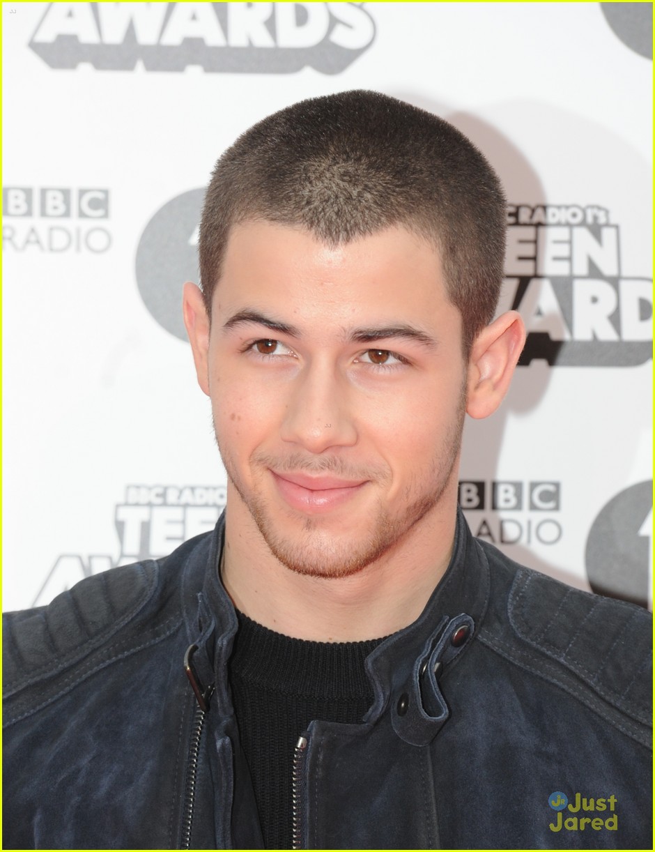 Nick Jonas & Demi Lovato Hit The Radio 1 Teen Awards Together | Photo ...