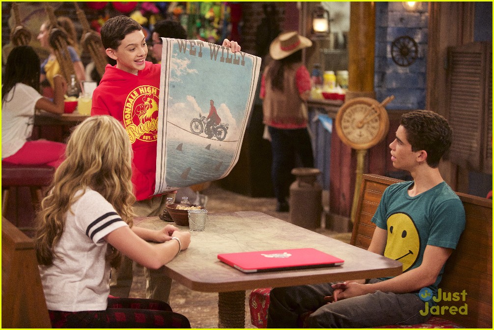 Full Sized Photo of gamers guide pranksgiving episode stills 03 | Conor ...