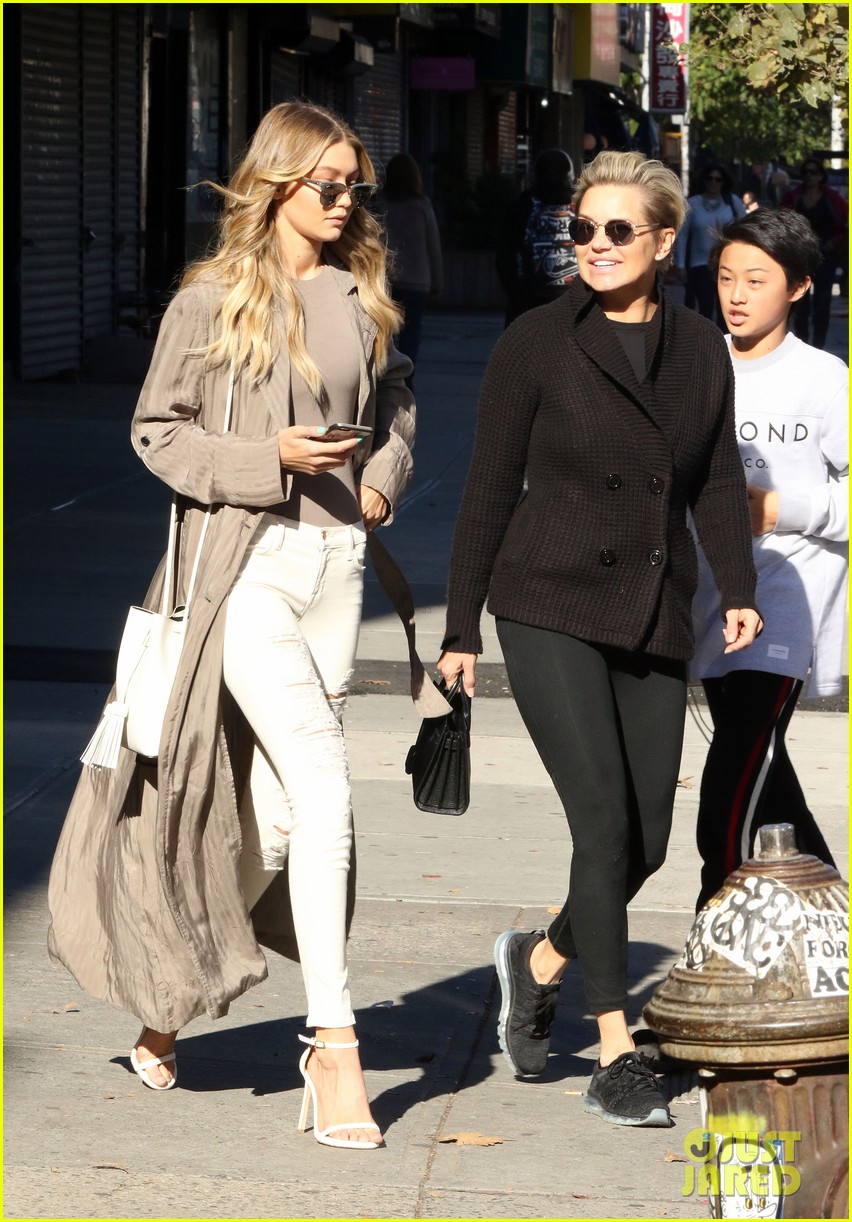 Gigi Hadid Shows Us How She Stays Strong And In Shape Photo 891281