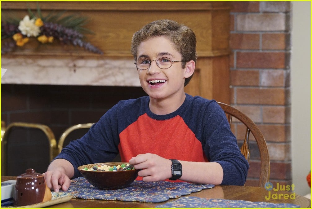 The Goldberg's Troy Gentile Shows Us The Perfect Way To Beg For A Dog ...