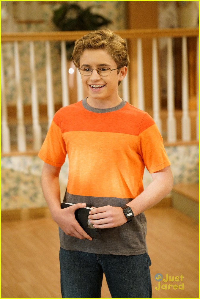 The Goldbergs Celebrate Thanksgiving With Barry Dressing Up As A ...