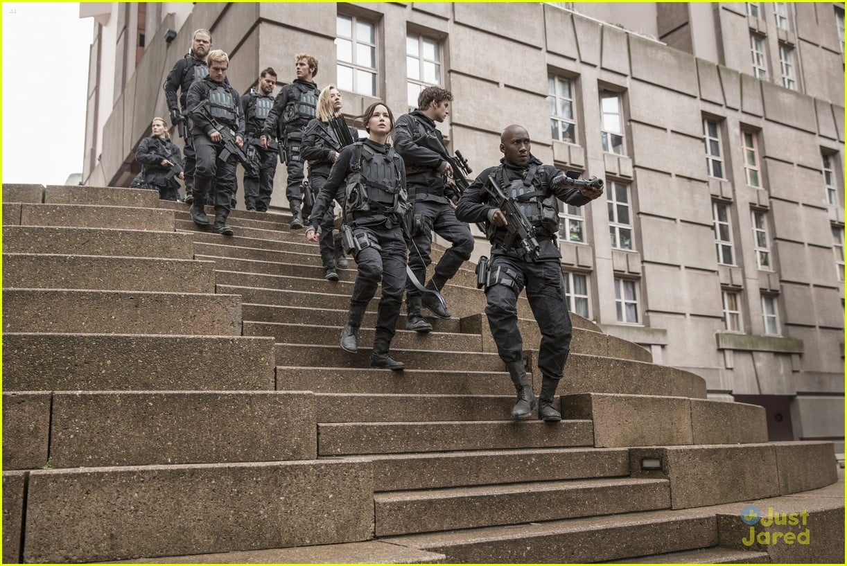 New TV Spots & Stills Released For 'The Hunger Games: Mockingjay - Part ...