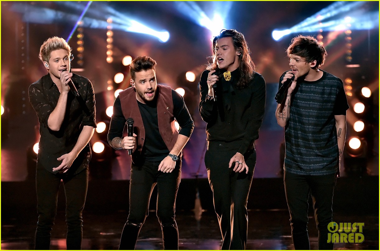 One Direction Takes the Stage for AMAs 2015 Performance - Watch Now ...