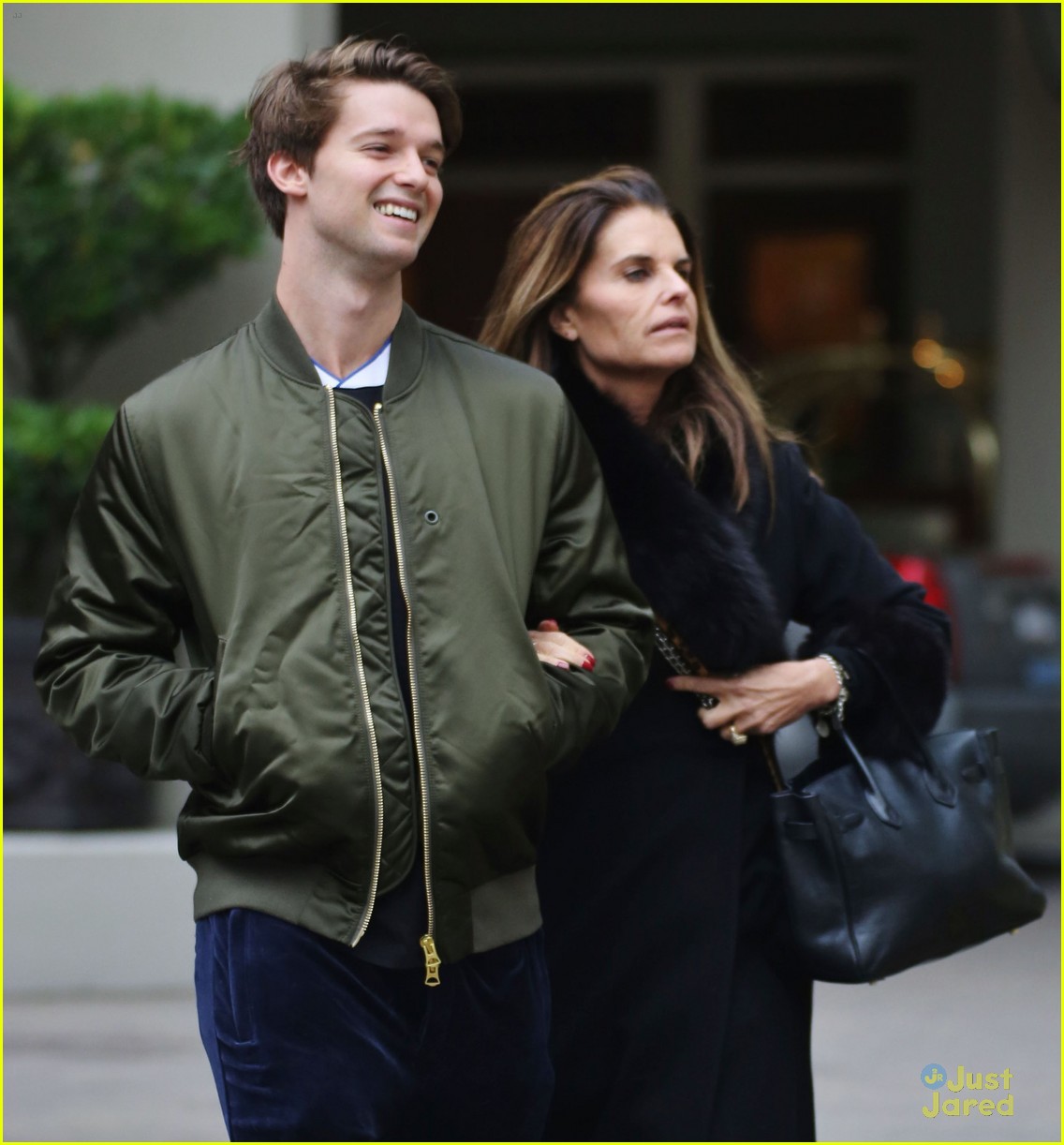 Patrick Schwarzenegger Spends Time With Mom Maria Shriver After ...