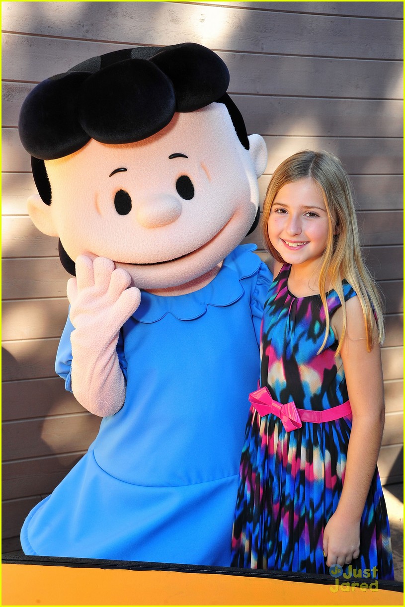 Francesca Capaldi & Hadley Belle Miller Meet Sally at 'Peanuts Movie ...