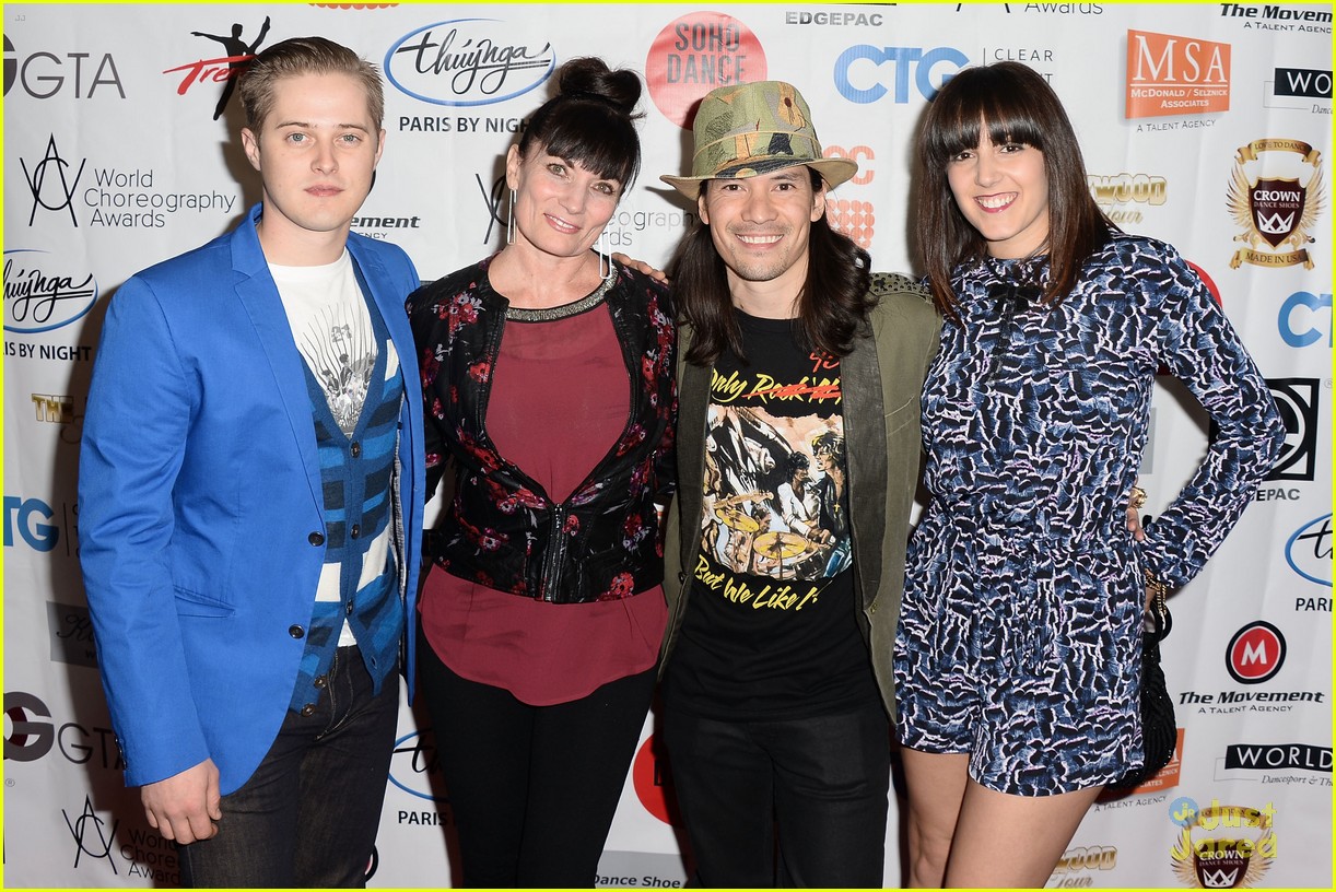 R5 Supports Riker Lynch As He Hosts World Choreography Awards 2015 ...