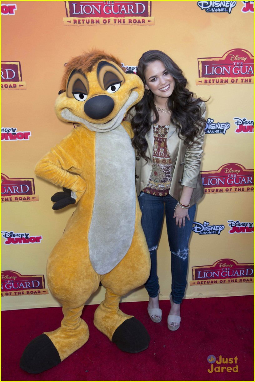 Ariel Winter Supports Sarah Hyland & Madison Pettis At 'Lion Guard ...