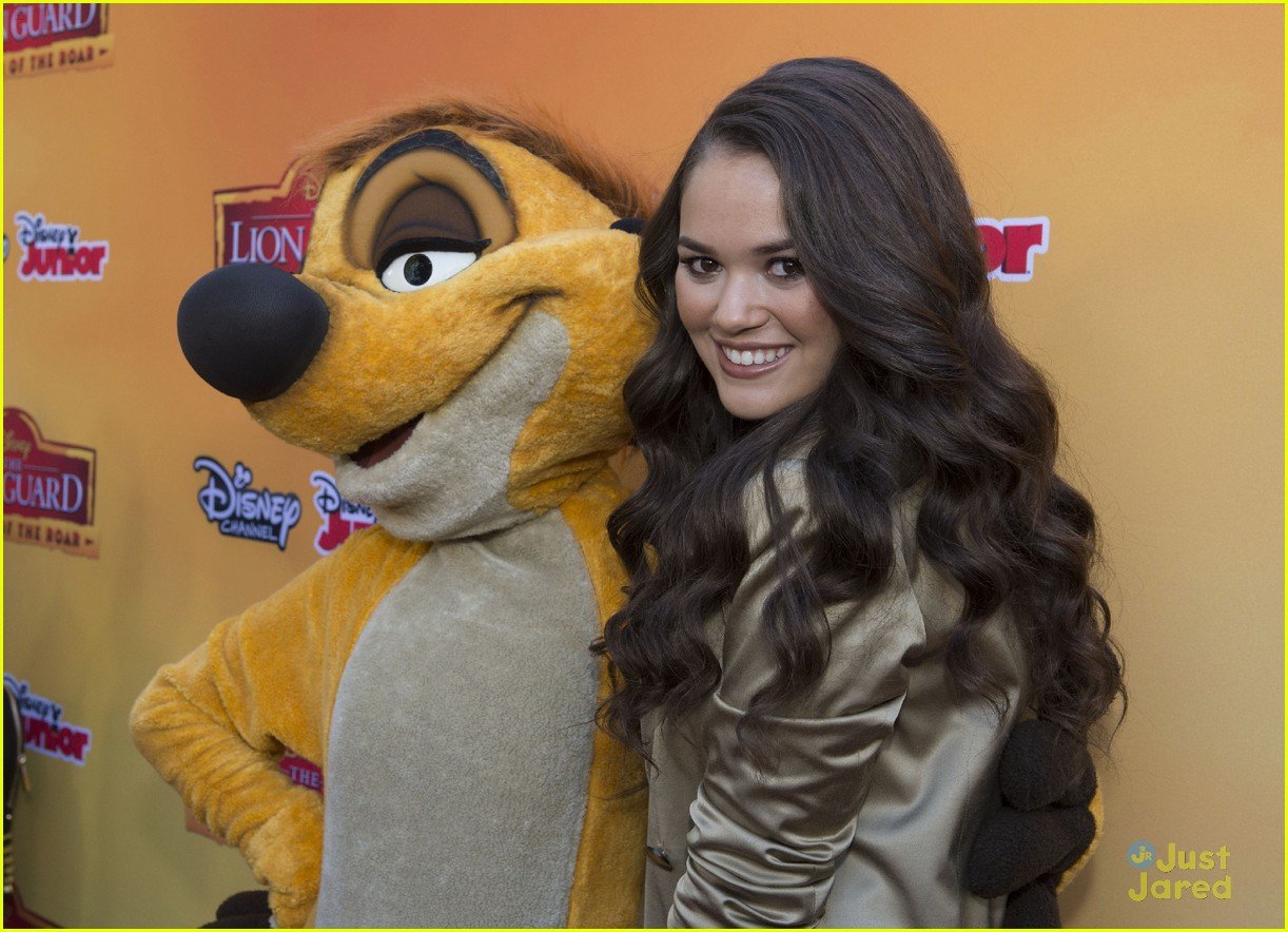 Full Sized Photo of sarah hyland ariel winter madison pettis lion guard ...