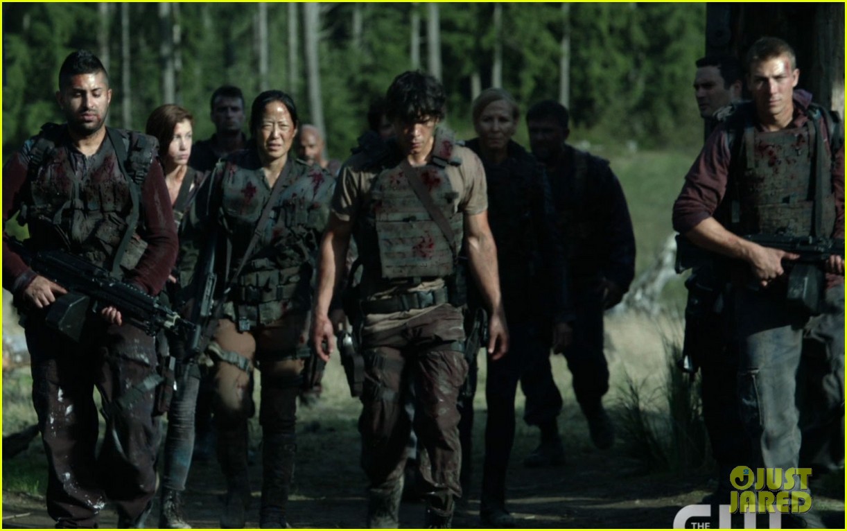 These Are the Top 5 Craziest Moments From 'The 100' Season Three ...