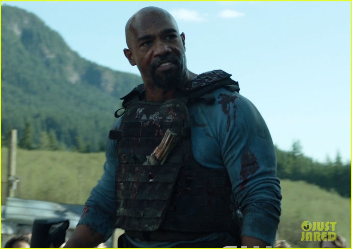 These Are the Top 5 Craziest Moments From 'The 100' Season Three ...