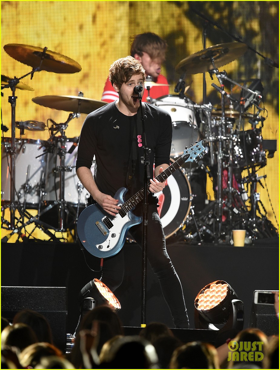 One Direction Go To 'Infinity' & Beyond at Jingle Ball LA 2015 | Photo ...
