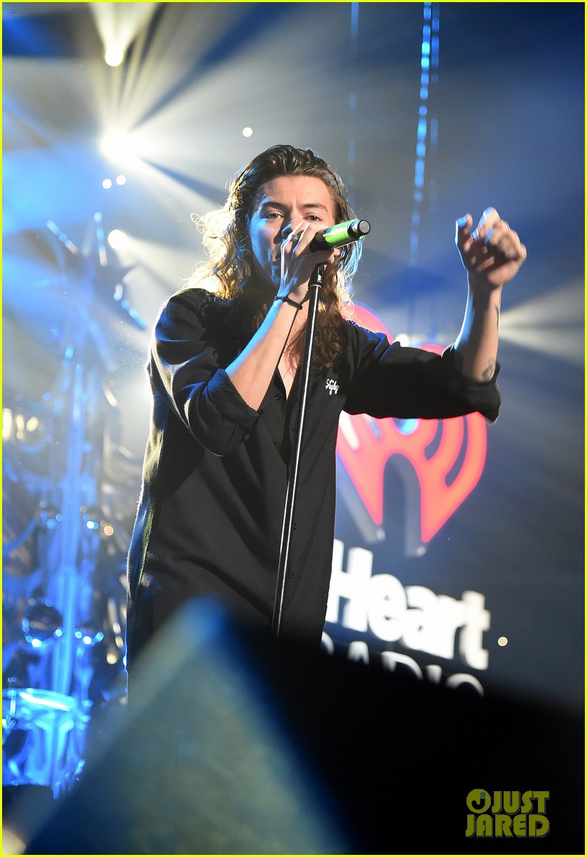 One Direction Go To 'Infinity' & Beyond at Jingle Ball LA 2015 | Photo ...