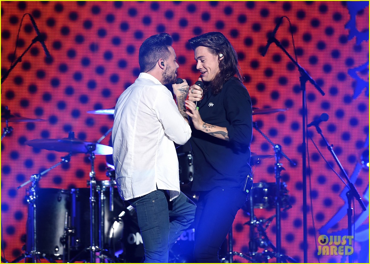 One Direction Go To 'Infinity' & Beyond at Jingle Ball LA 2015 | Photo ...