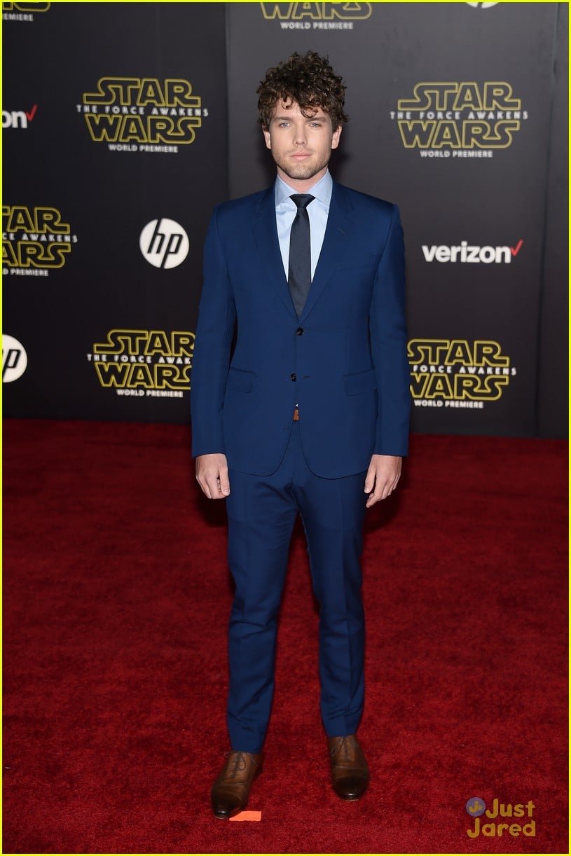 Taylor Swift's Brother Austin Attends the 'Star Wars: The Force Awakens ...