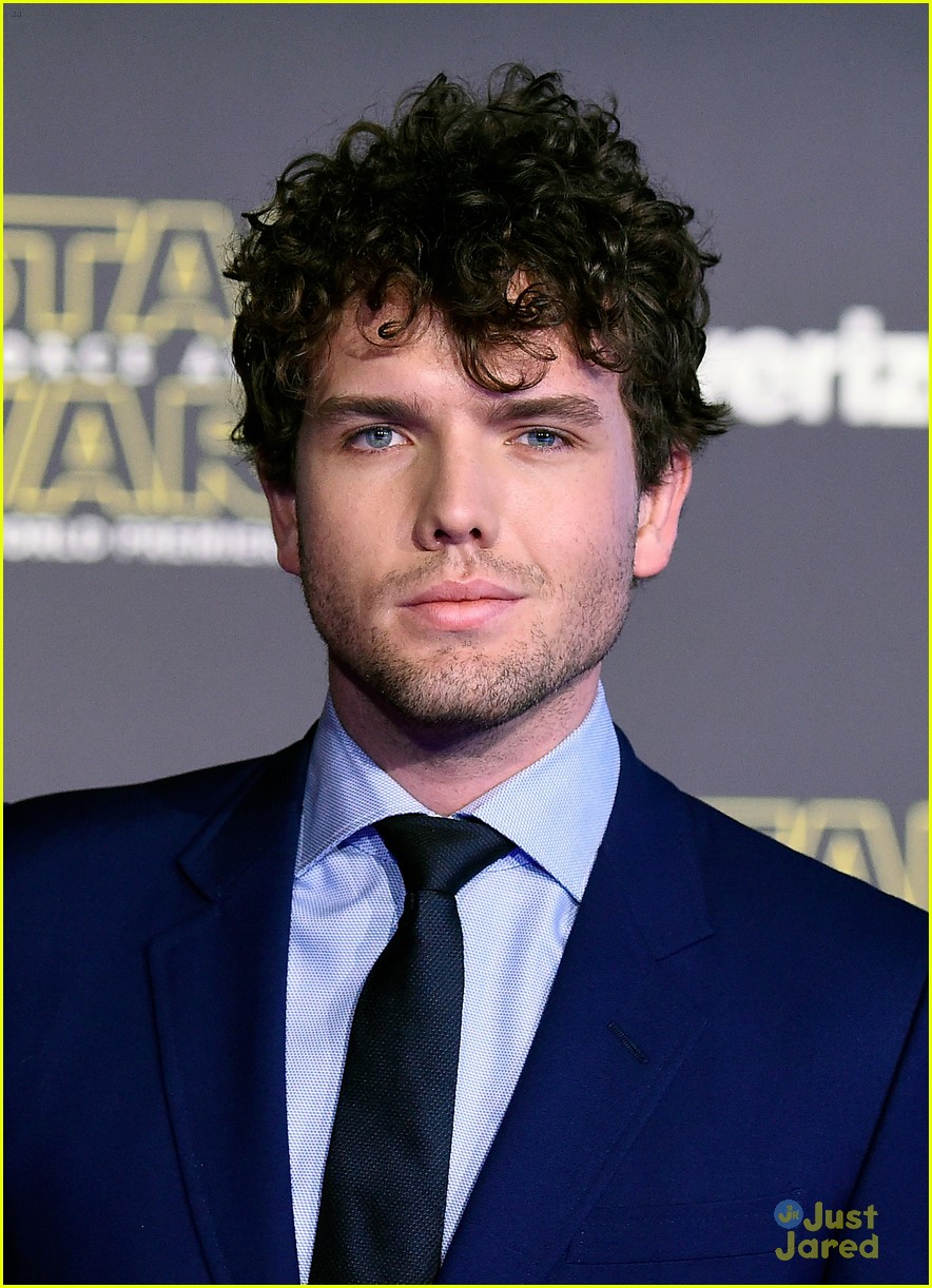 Taylor Swift's Brother Austin Attends the 'Star Wars: The Force Awakens ...