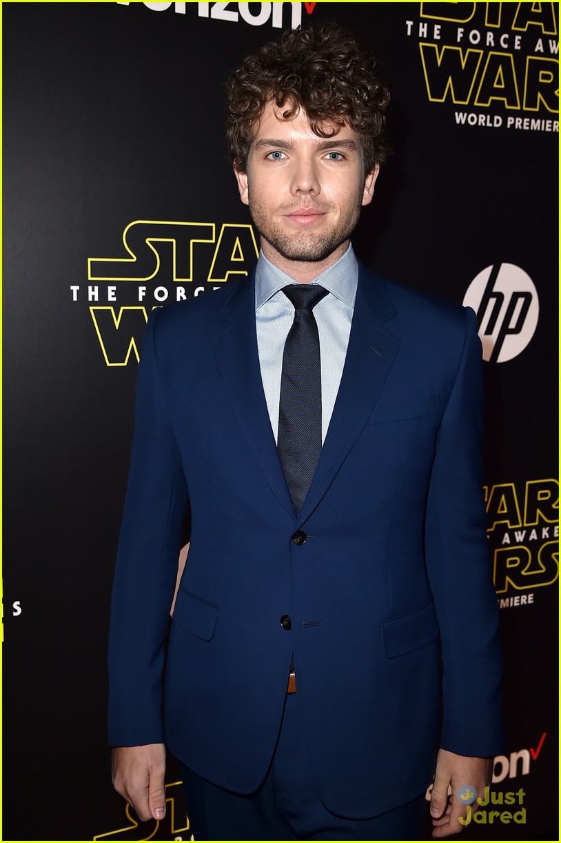 Taylor Swift's Brother Austin Attends the 'Star Wars: The Force Awakens ...